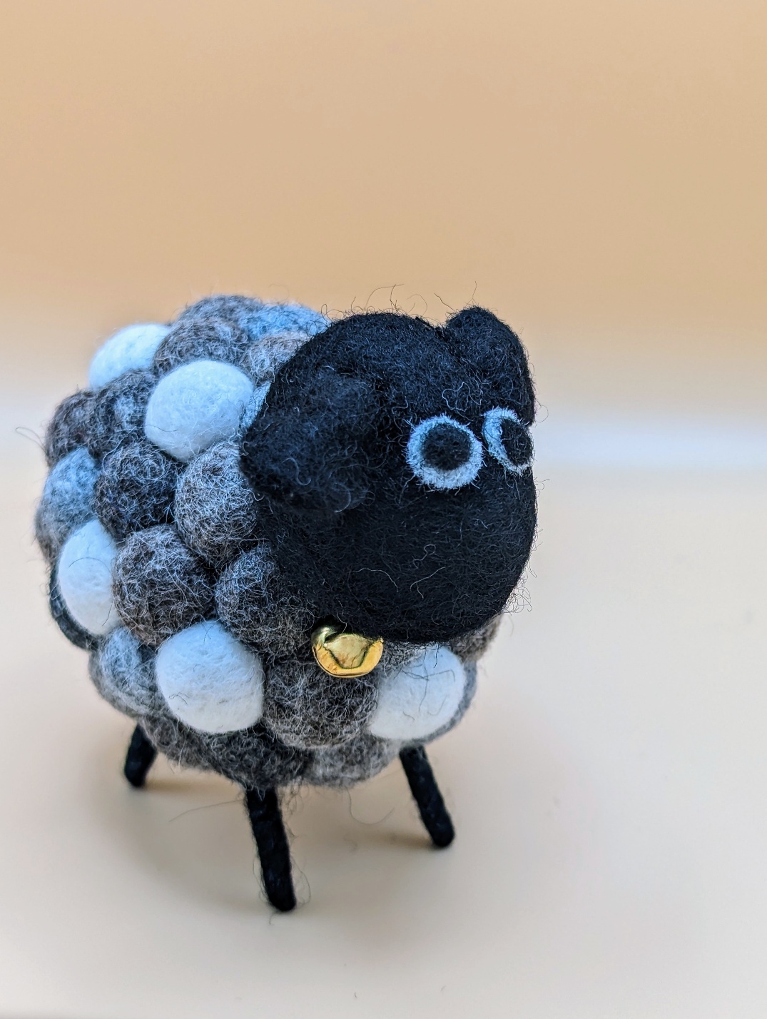 Woolen Puffed Sheep – Grey – Neptoys